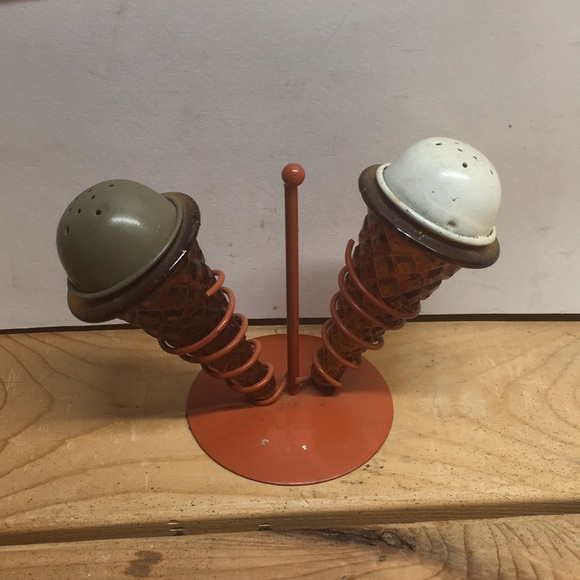 Dining | Vintage Ice Cream Cone Style Saltpepper Shakers | Poshmark